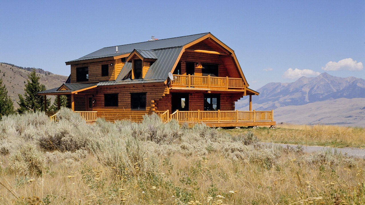 A Montana Log Home: Real Log Homes Goes Custom - Real Log Homes