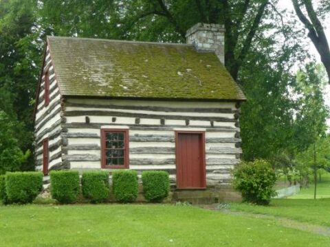 Presidential Log Homes: The Essential American Home - Real Log Homes